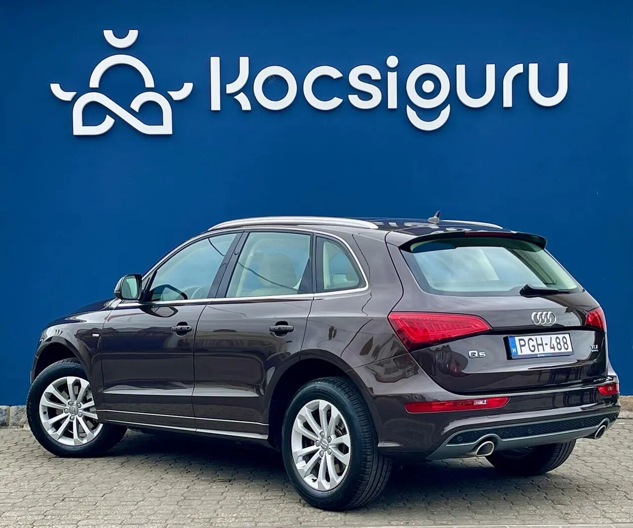 AUDI Q5 3.0 TDI quattro S-tronic - KocsiGuru.hu
