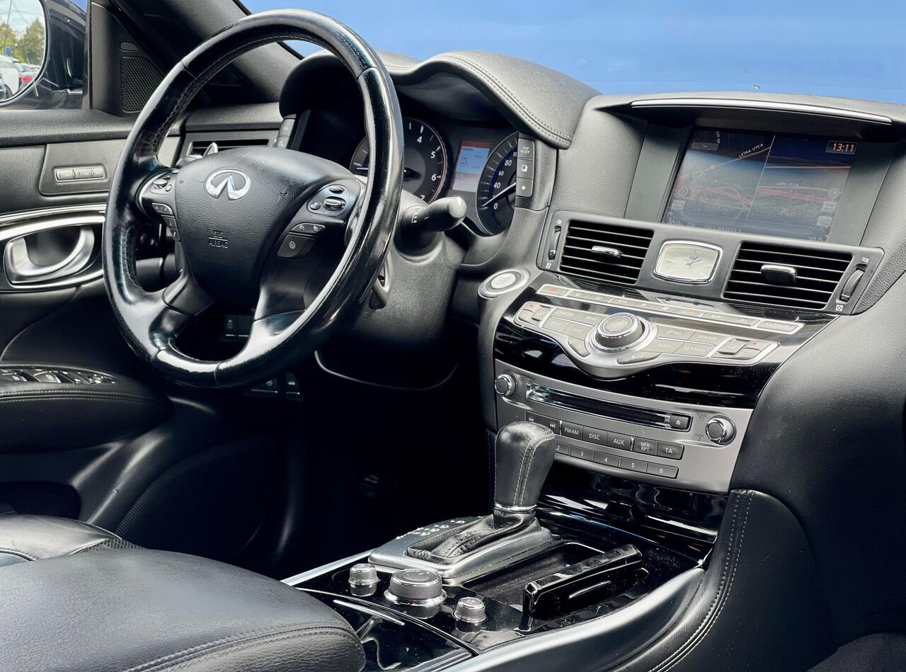 INFINITI Q70 2.2 D (Automata) - KocsiGuru.hu