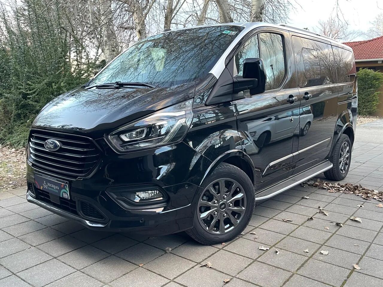 FORD TOURNEO Custom L2H1 Titanium 2.0 TDCI - KocsiGuru.hu